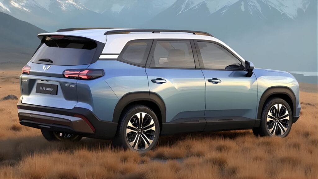 Wuling Starlight 560 to Debut as MG PHEV in India - Test Mule Spotted
